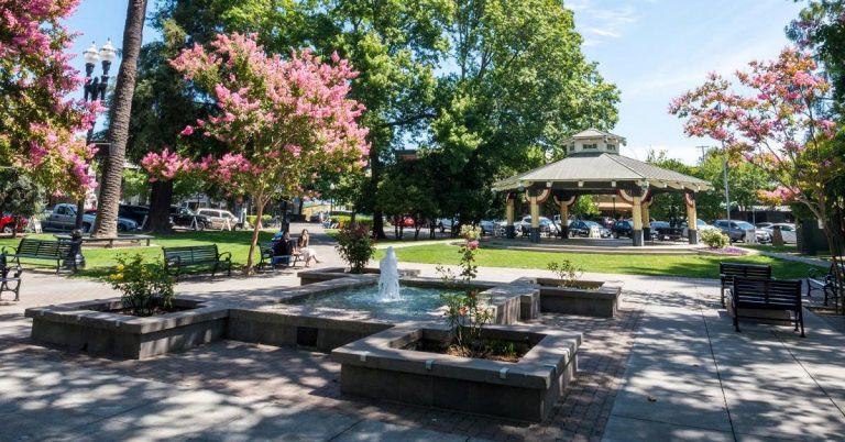 Scream Filming Locations: Exploring The Real-Life Woodsboro